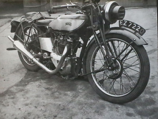 Rex McCandless’s 1939 Triton 001ストリートバイクのカルチャーメディア | forRide(フォーライド)