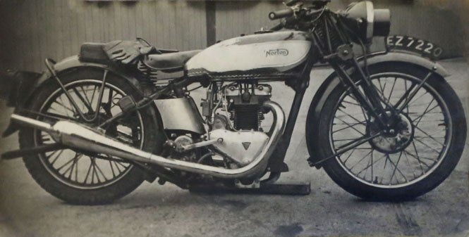Rex McCandless’s 1939 Triton 002ストリートバイクのカルチャーメディア | forRide(フォーライド)